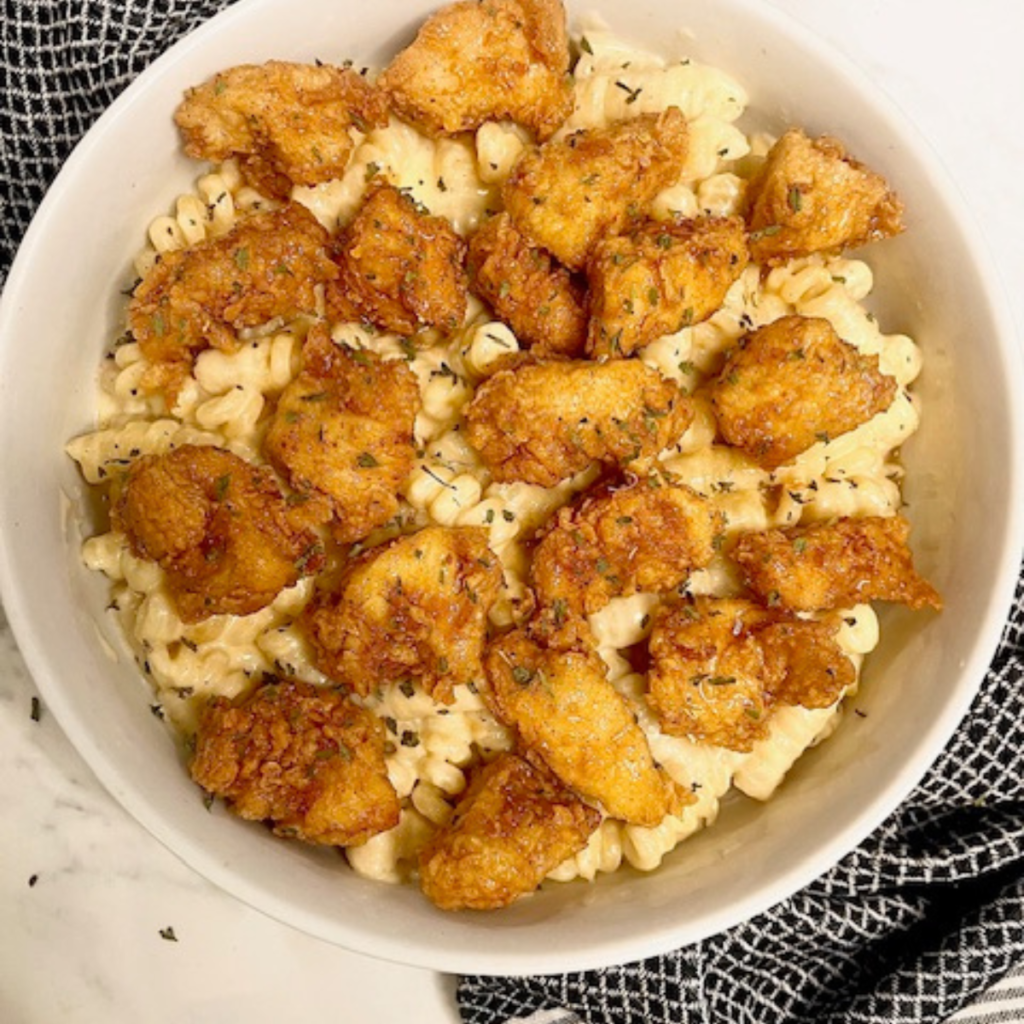 Creamy Honey Pepper Chicken Mac and Cheese Recipe – The Recipe Muse